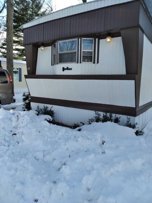 1981 Victorian Mobile Home For Sale | 573 Taffy Ln Muskegon, MI