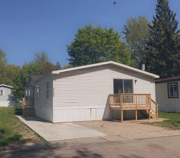 1990 Commodore Mobile Home For Sale | 3132 Linda Dr Grand Blanc, MI