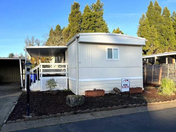 1975 Mobile Home For Sale | 15130 Maple Lane, Sp. #11 Oregon City, OR