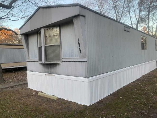 1988 Mobile Home For Sale | 500 Charles Rd Carbondale, IL