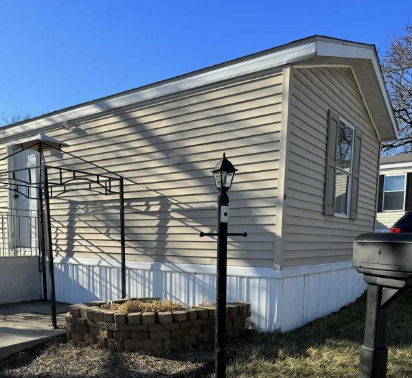 2007 Skyline Mobile Home For Sale | 76 E Us Highway 6 Lot 19 Valparaiso, IN